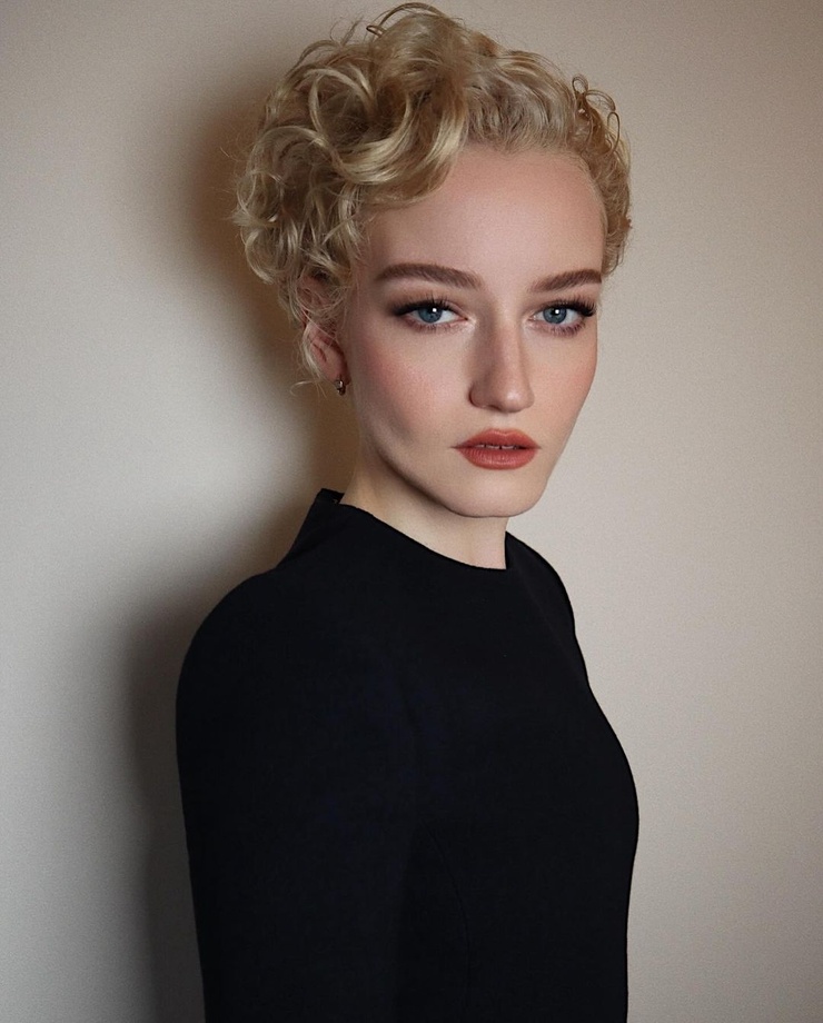 Picture of Julia Garner