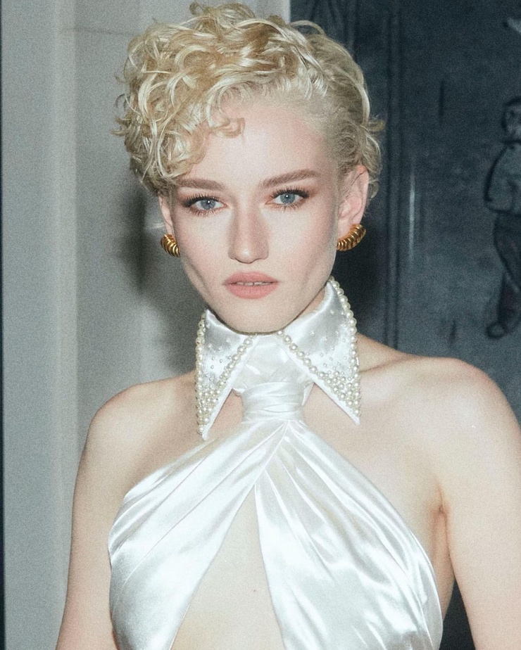 Image of Julia Garner