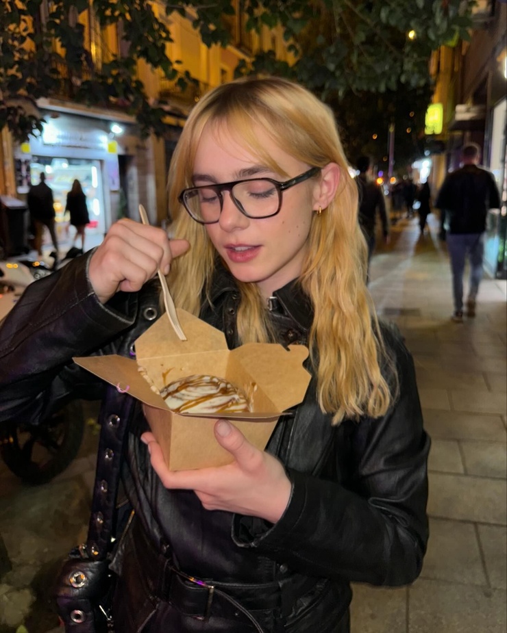 Picture Of Clara Galle