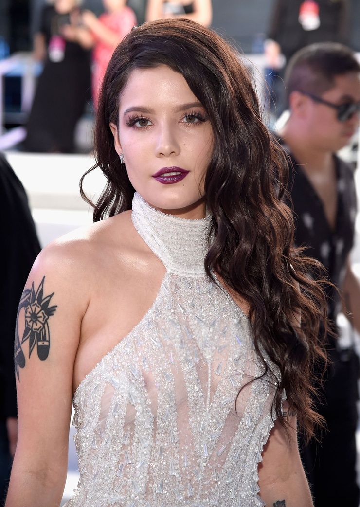 Picture of Halsey