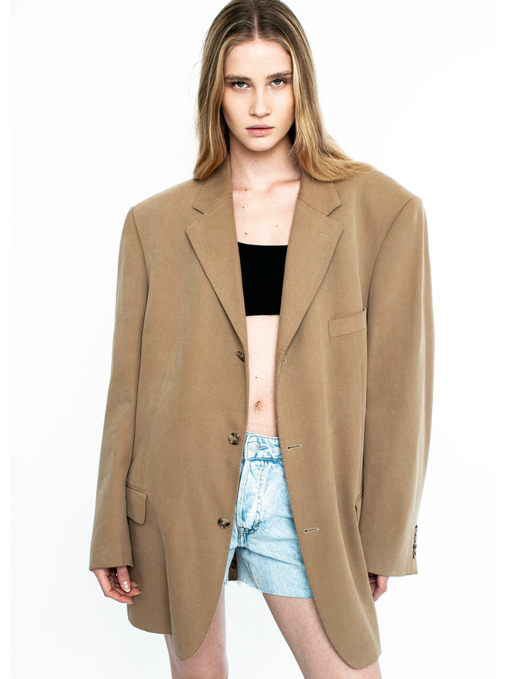 Picture of Lou Blusson