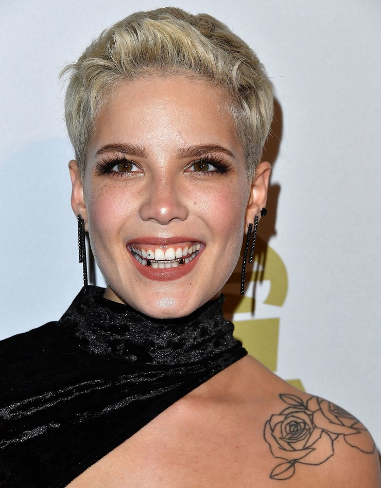 Image of Halsey