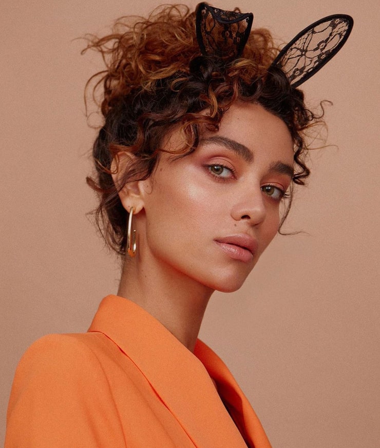 Image of Amanda Chrishell