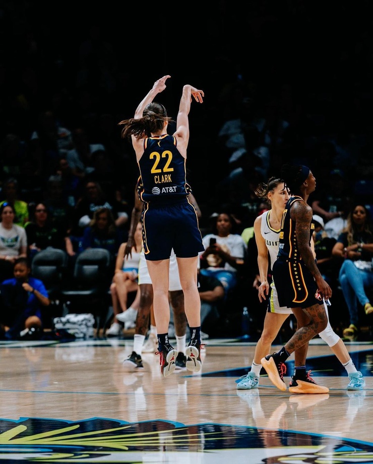 Picture of Caitlin Clark (ii)