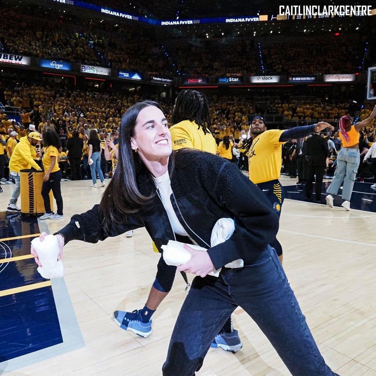 Image of Caitlin Clark (ii)