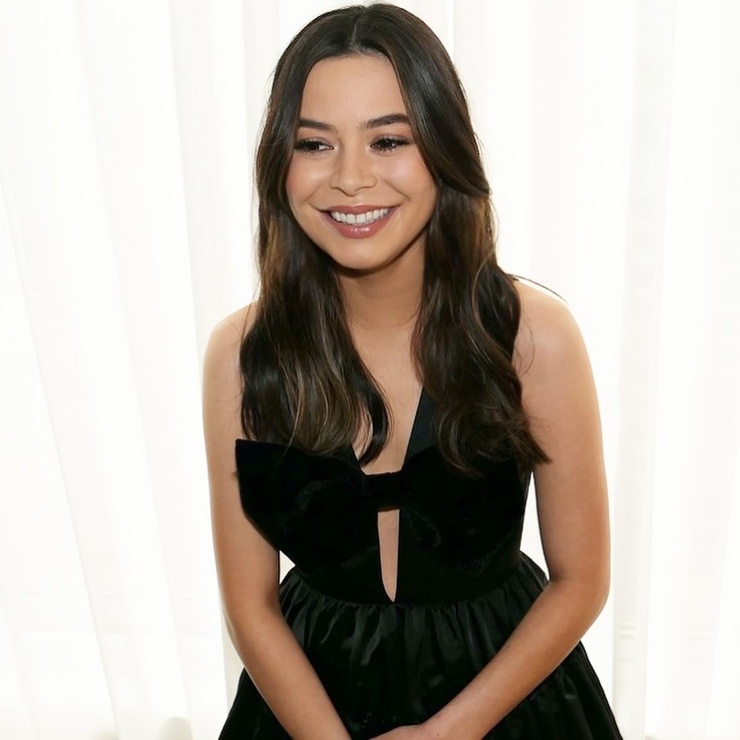 Miranda Cosgrove picture