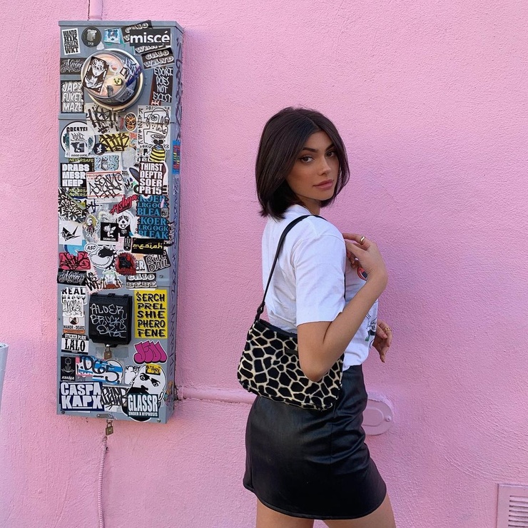 Picture of Kelsey Calemine