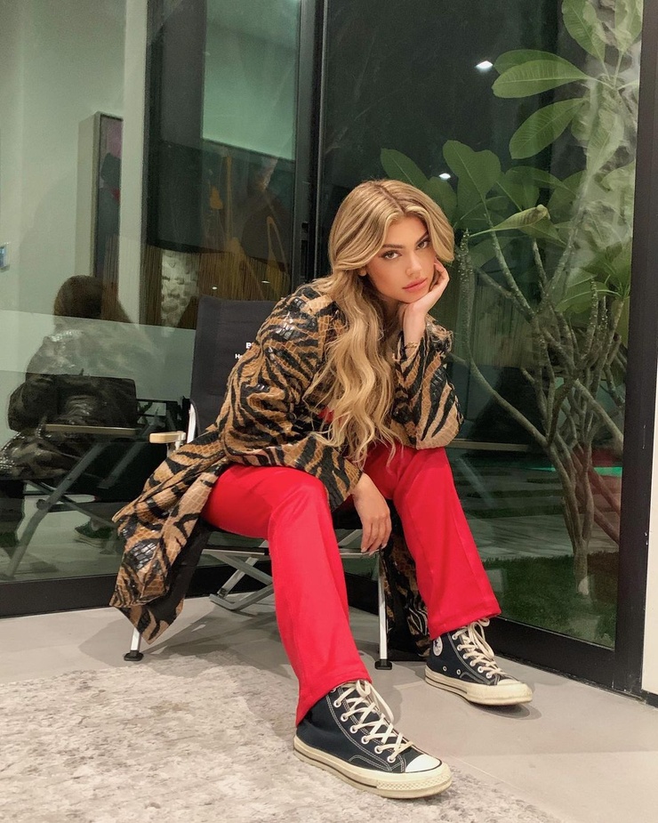 Picture of Kelsey Calemine