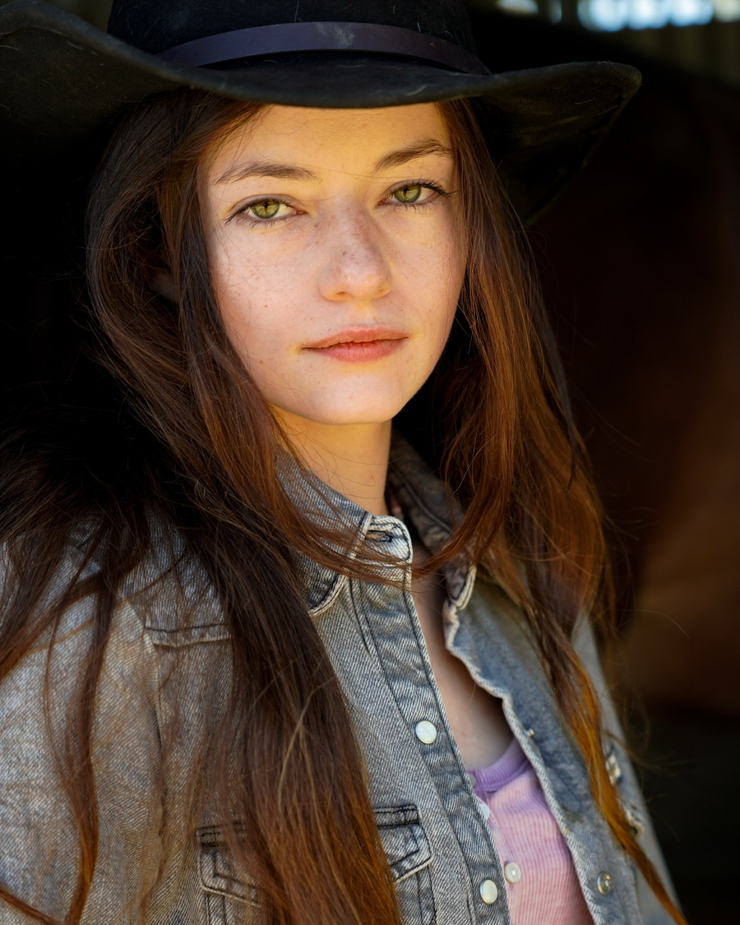 Mackenzie Foy picture