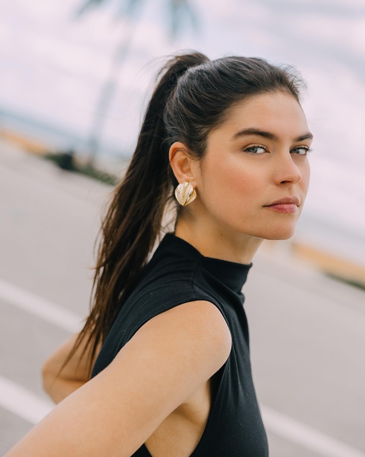 Picture of Lauren Layne