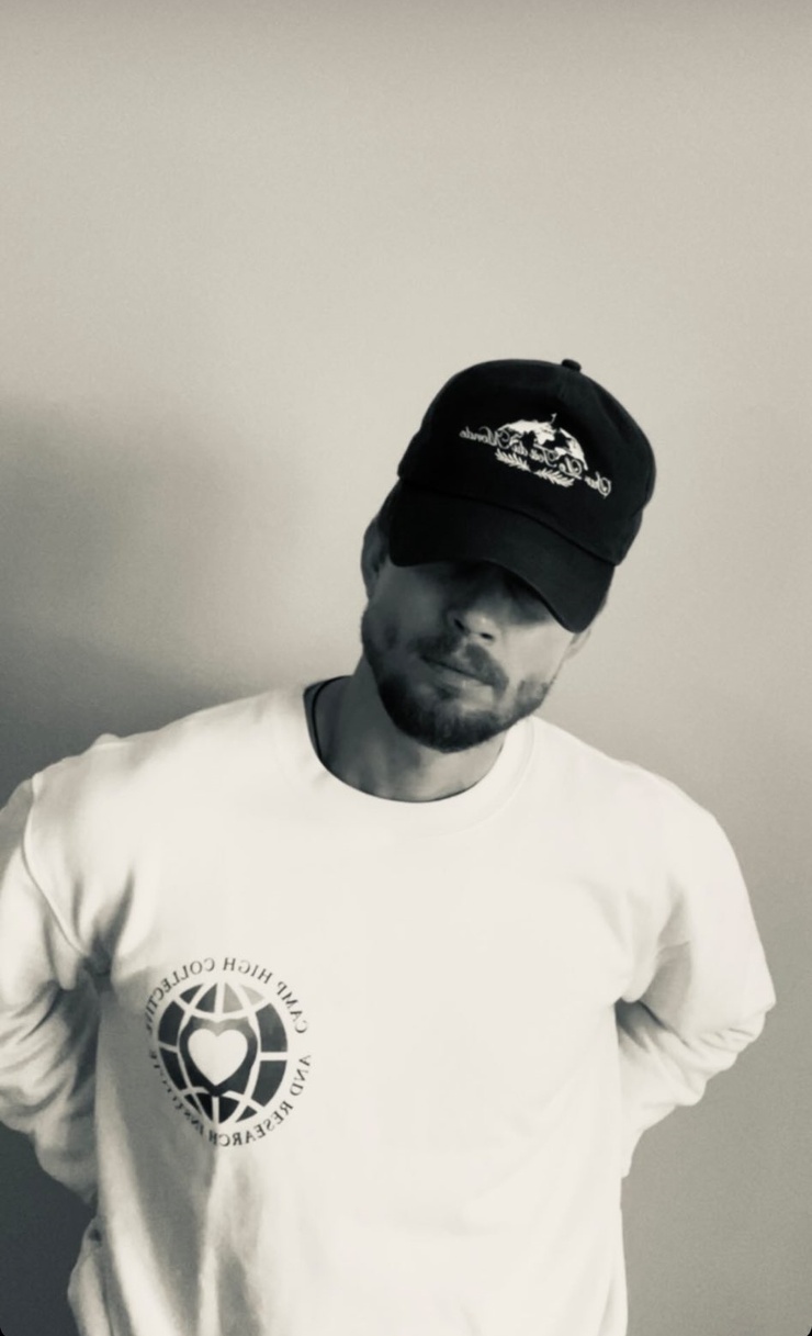 Picture of Drew Van Acker