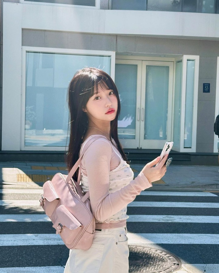 Picture of Jung Yoon