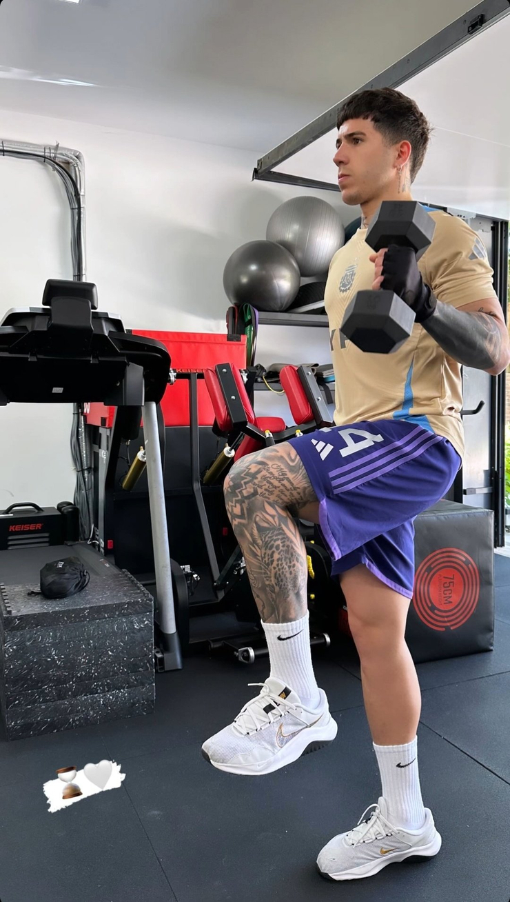 Enzo Fernández image