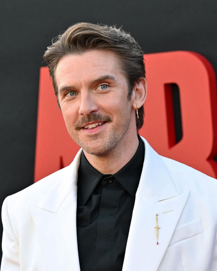 Picture of Dan Stevens