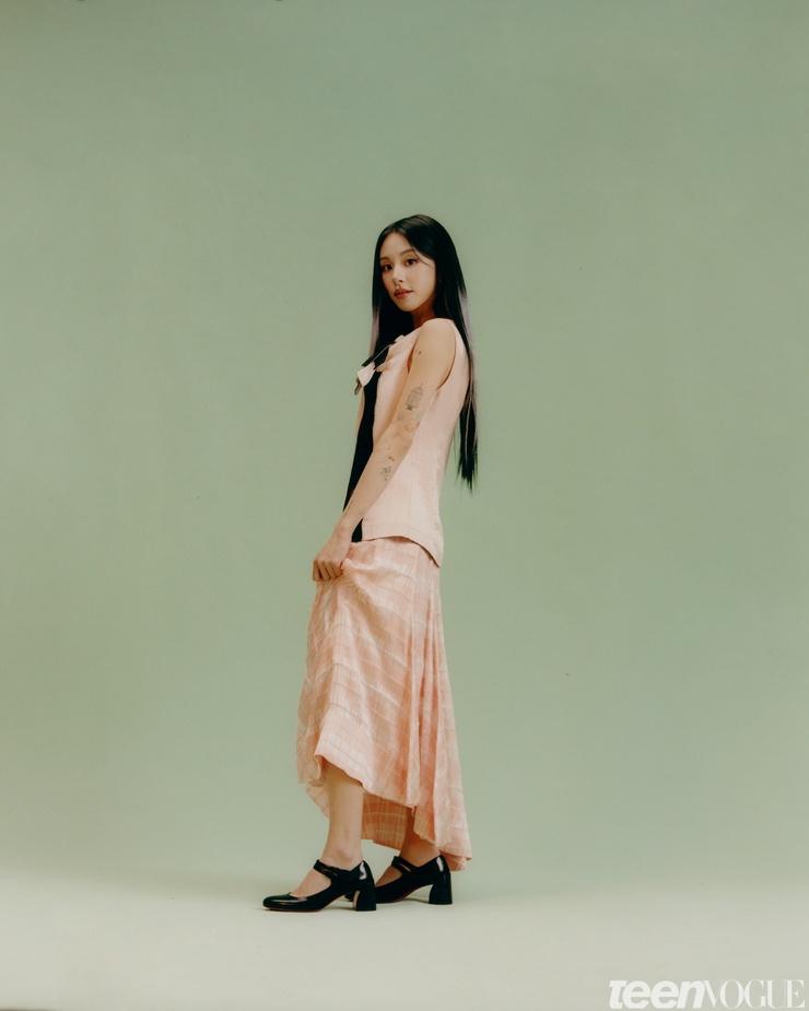 Picture of Son Chae Young