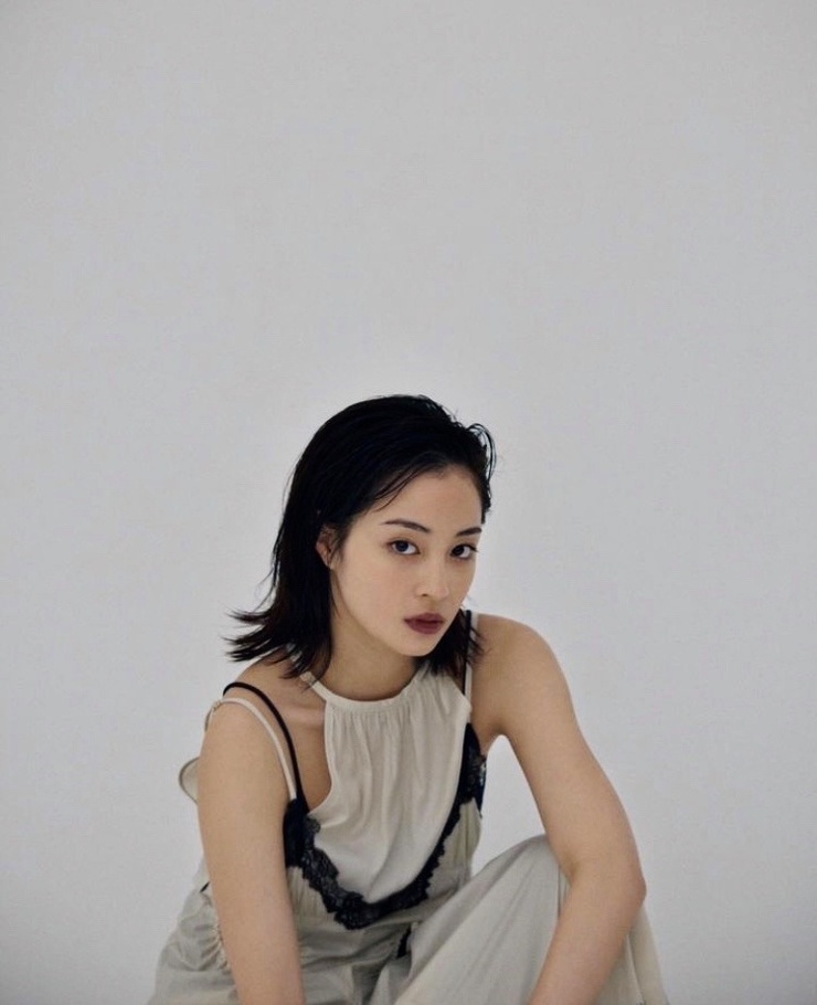 Image of Suzu Hirose