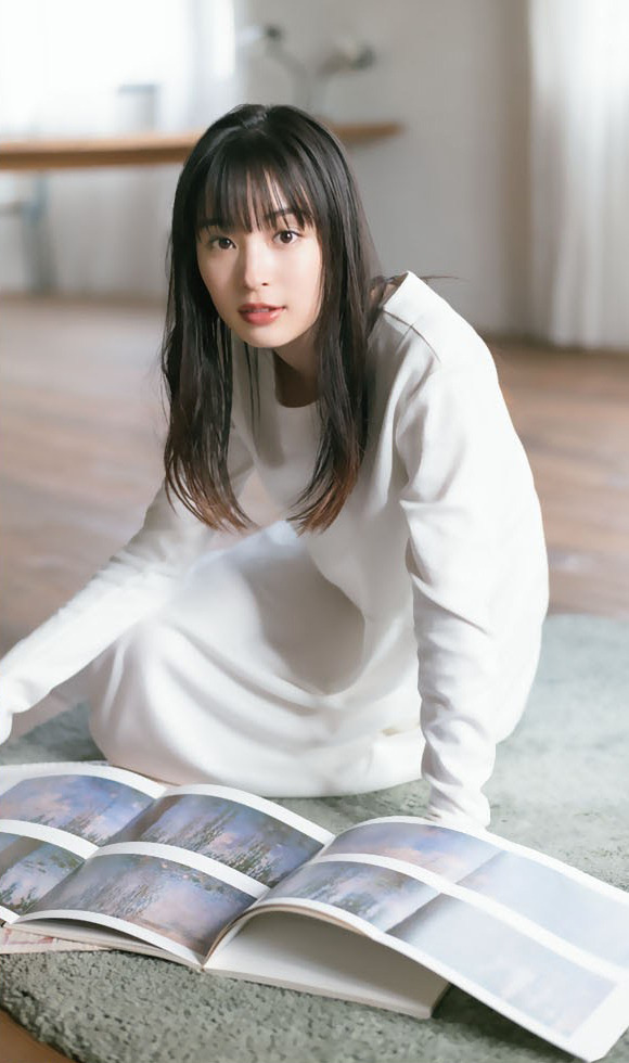 Image of Suzu Hirose
