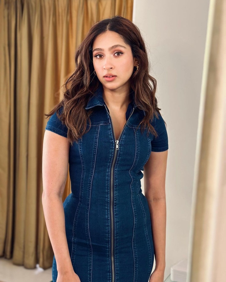 Picture of Pashmina Roshan