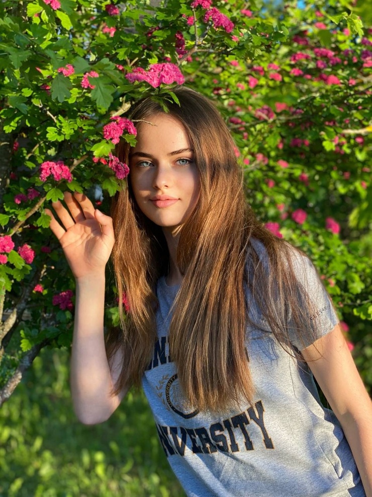 Listal - List the stuff you love! Movies, TV, music, games and books