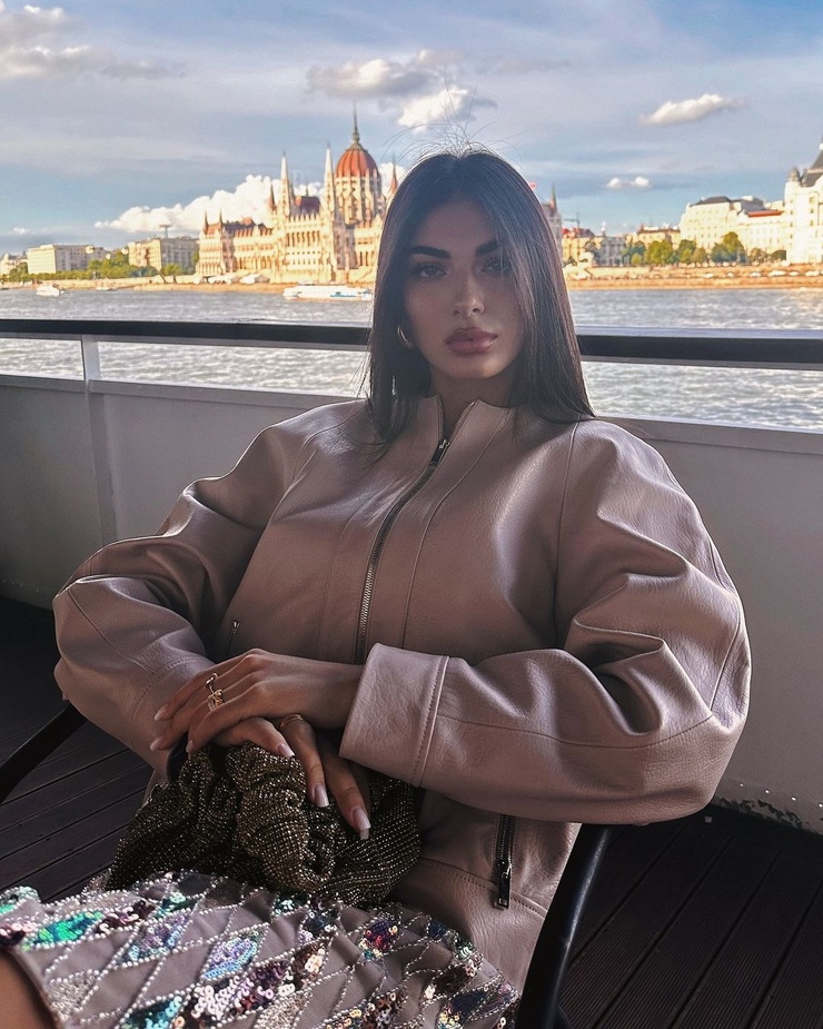 Image of Elisa Maino