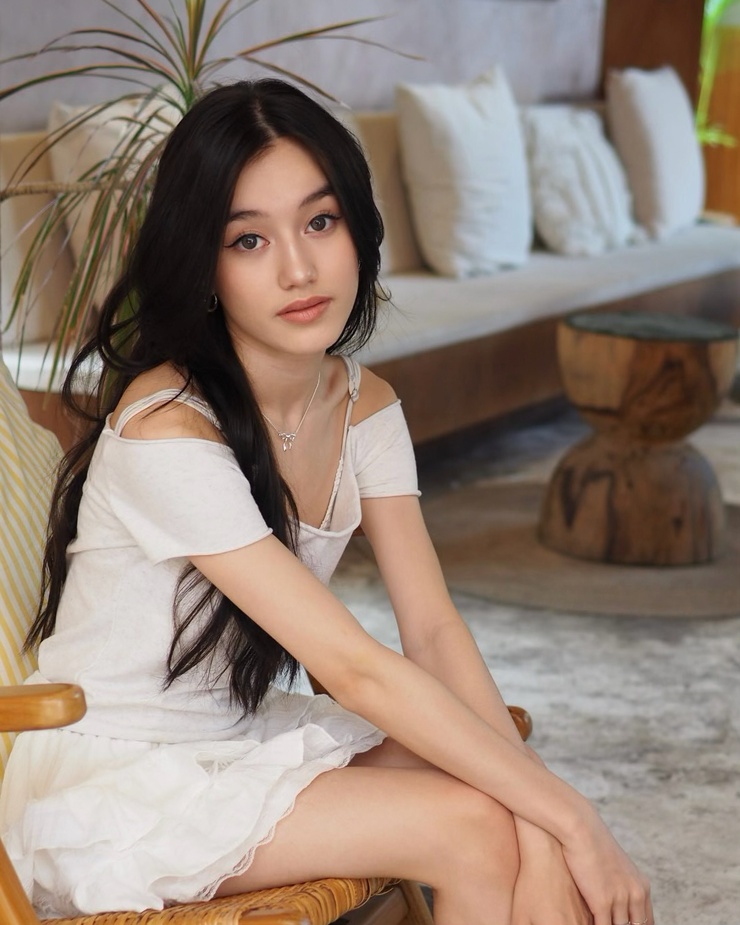 Picture of Moly Groves