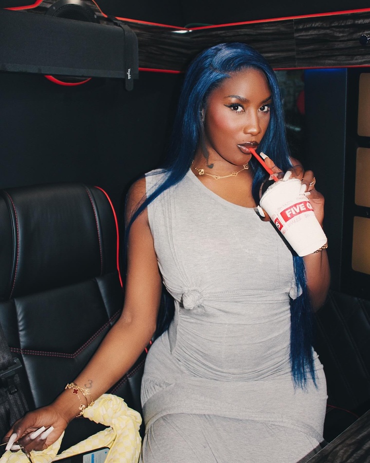 Picture of Aya Nakamura