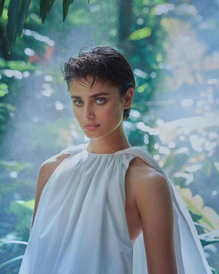 Taylor Marie Hill picture