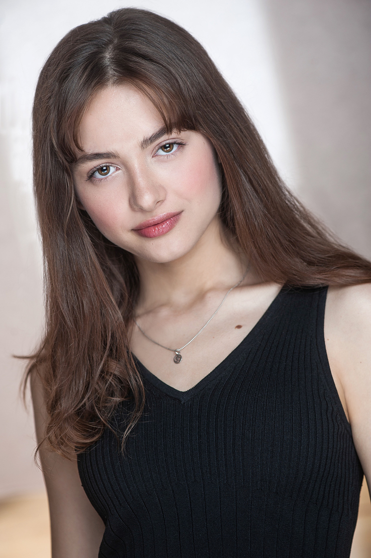 Picture of Chloe Avakian