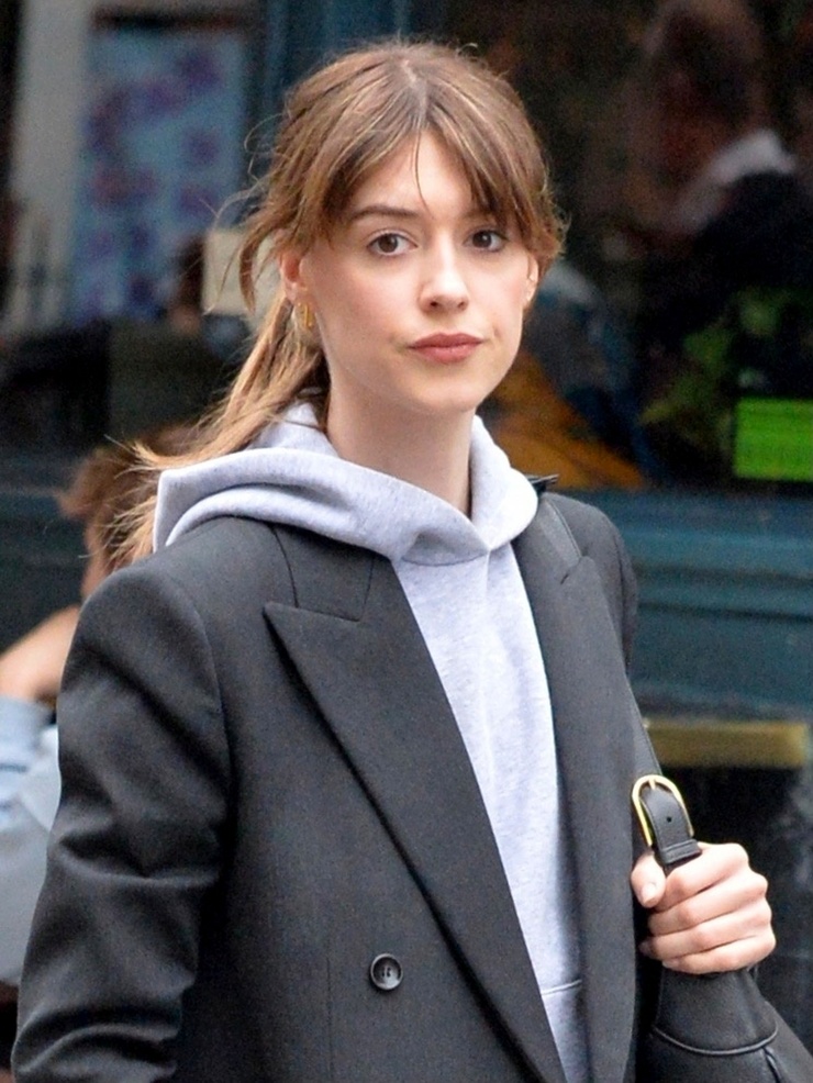 Daisy Edgar-Jones picture