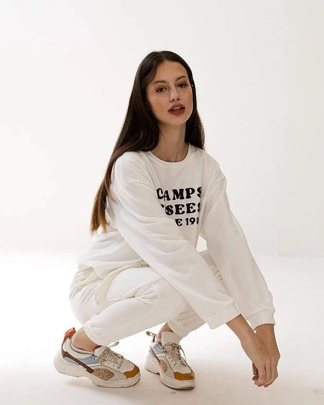 Picture of Bea Moura