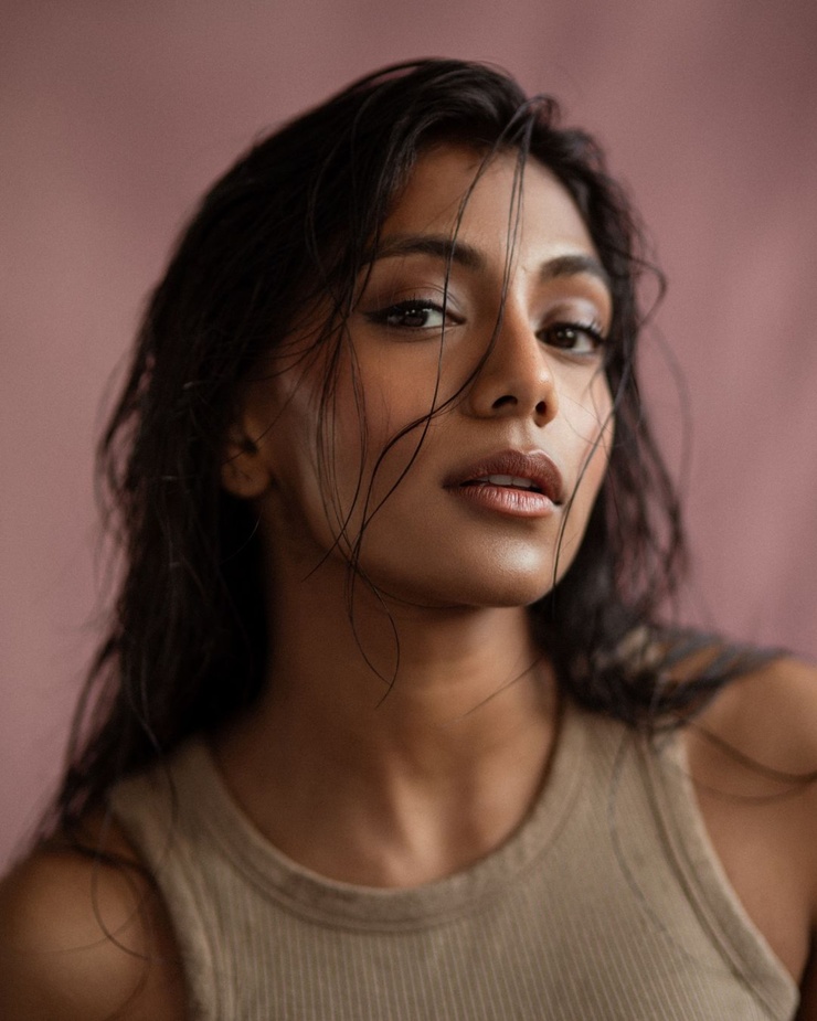 Picture of Charithra Chandran