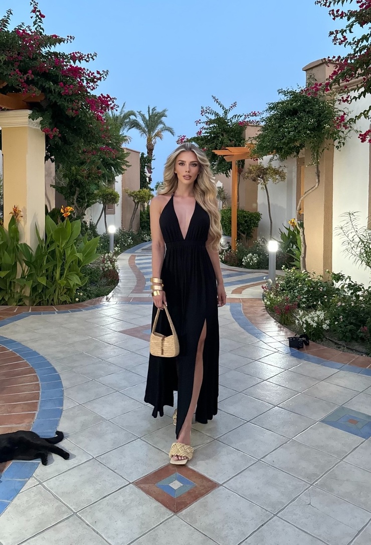 Picture of Alexa Breit