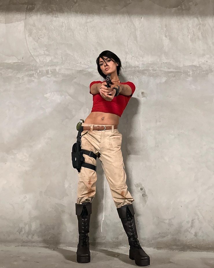 Chloe Frazer picture