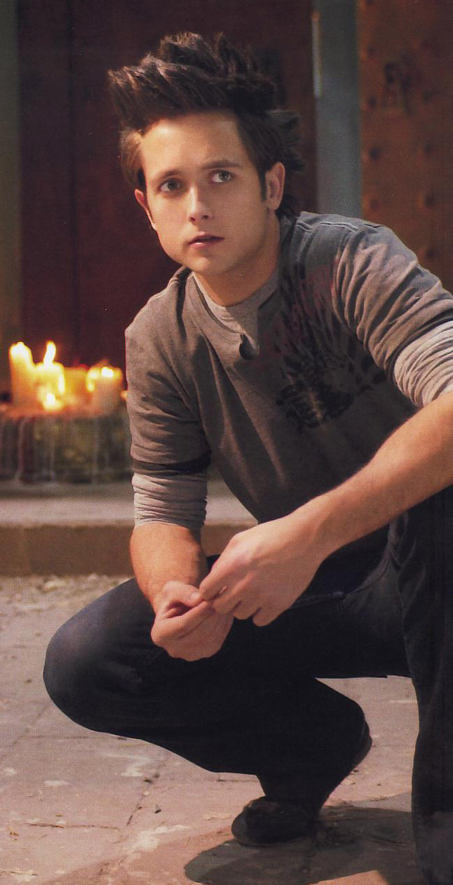 Picture of Justin Chatwin