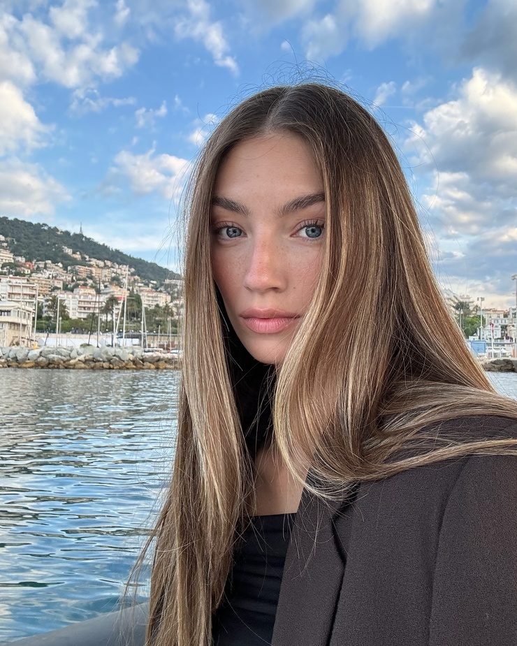 Picture of Lorena RAE