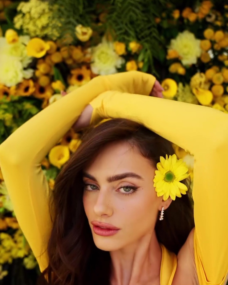 Picture of Yael Shelbia