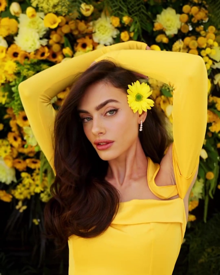 Picture of Yael Shelbia