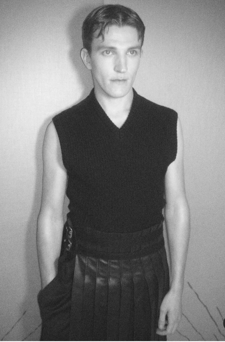 Ewan Mitchell picture