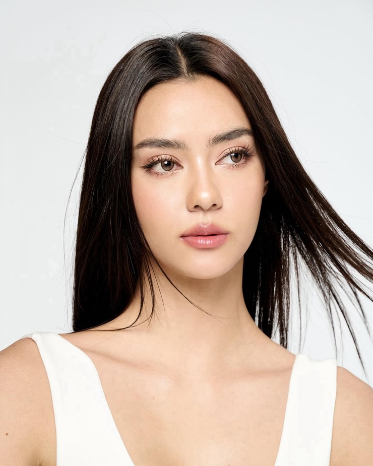 Amanda Obdam picture