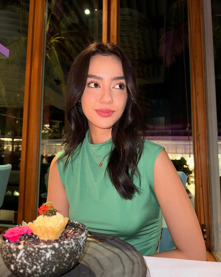 Picture of Amanda Obdam