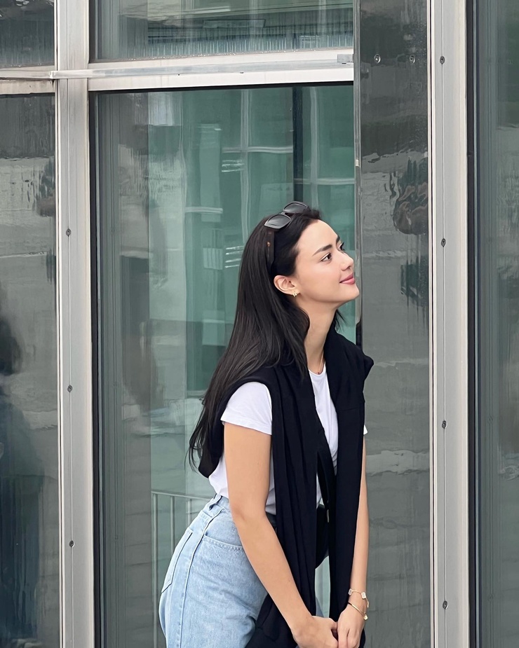 Image of Amanda Obdam