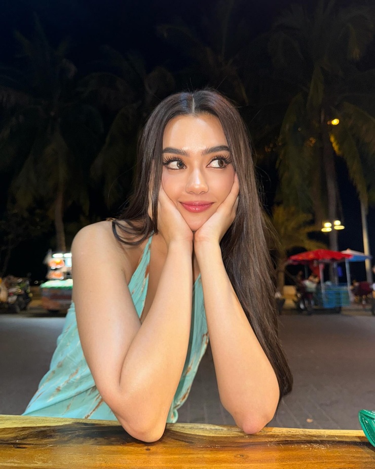 Image of Amanda Obdam