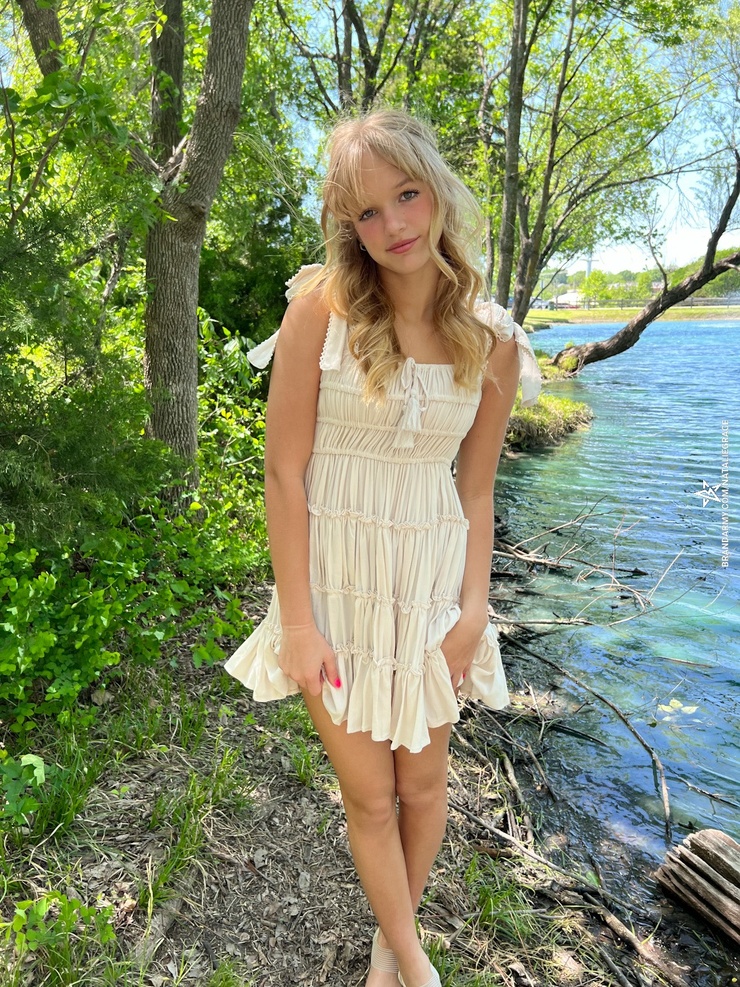 Image of Natalie Grace