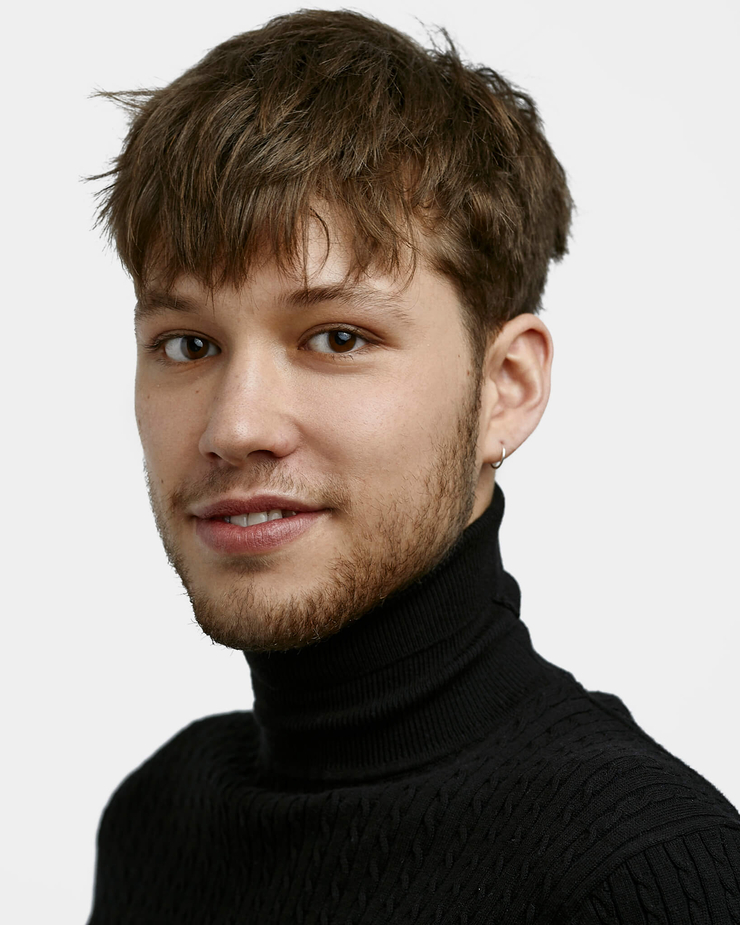 Picture of Javier Ruesga