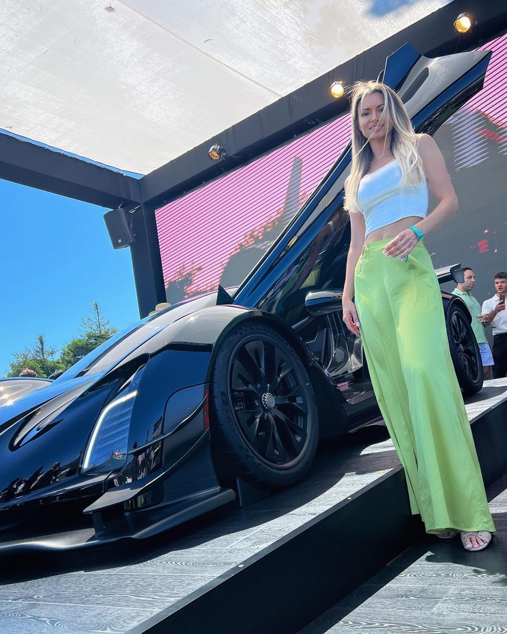 Picture of April Rose