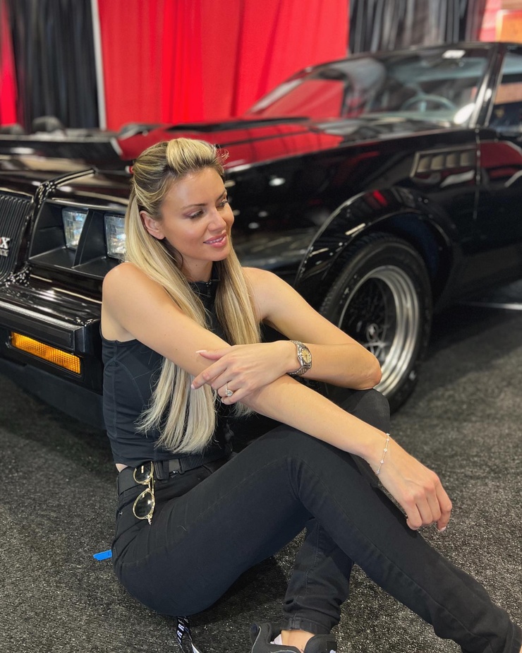 Picture of April Rose