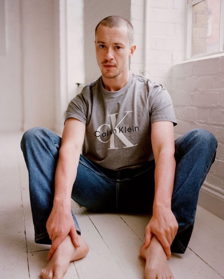 Picture of Joseph Quinn