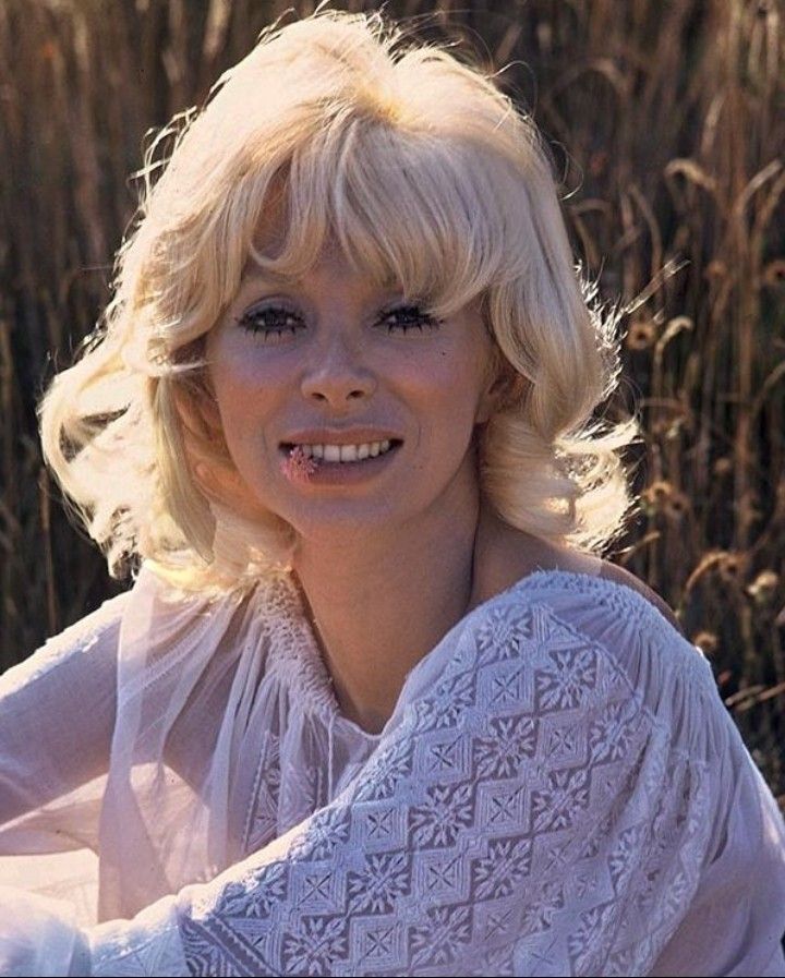 Picture of Mireille Darc