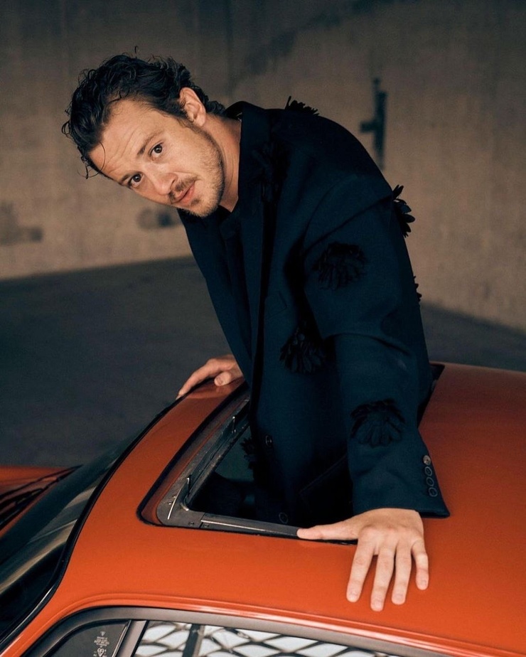 Picture of Joseph Quinn