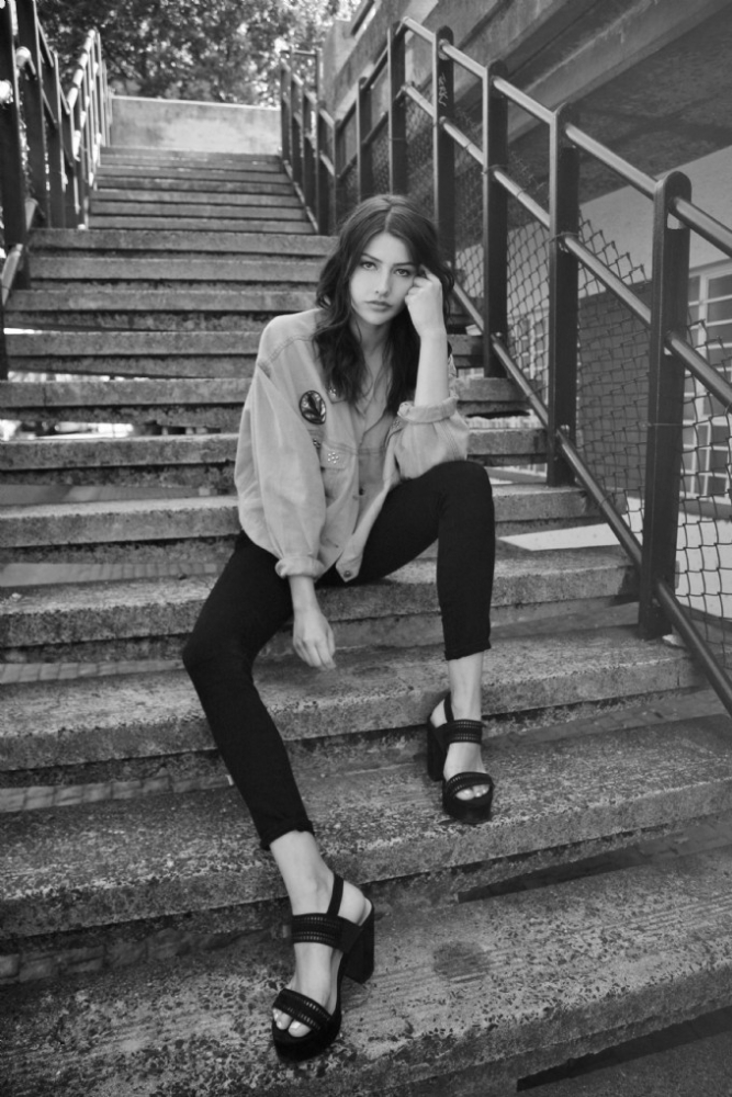 Image of Hayley Thompson